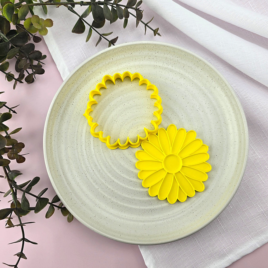 Daisy Cutter & Embosser Set | Custom Cookie Cutters