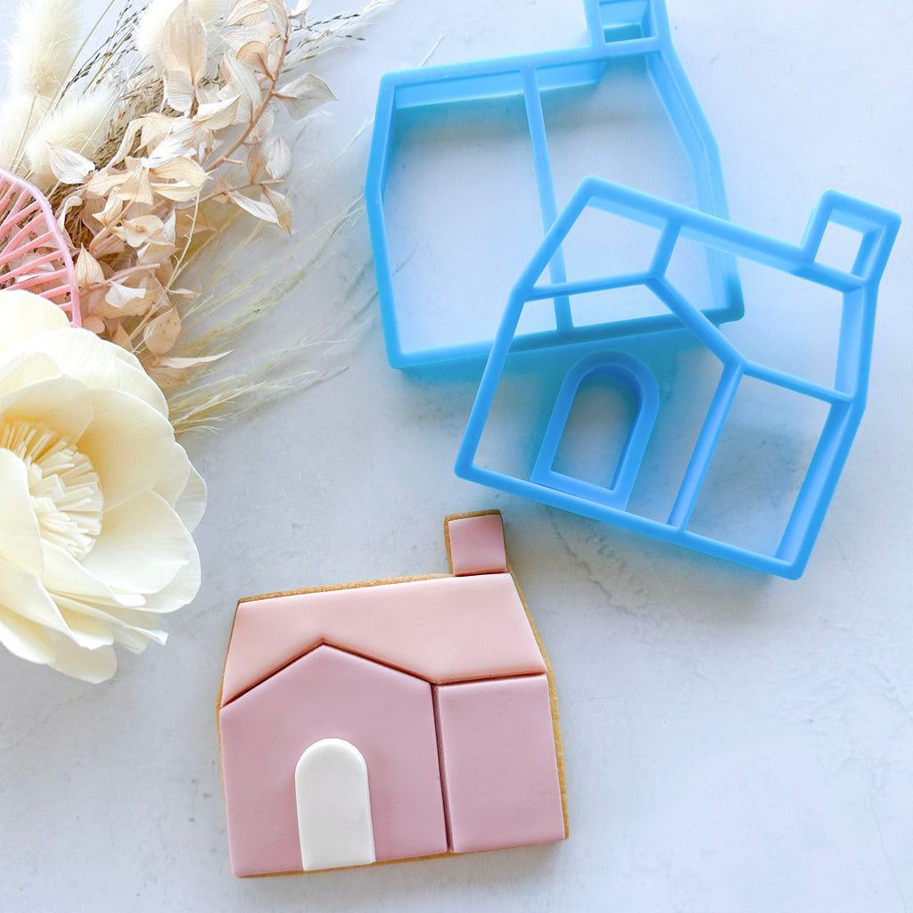 Villa Haunted House Statement Set (Cake Sera Sera) | Custom Cookie Cutters
